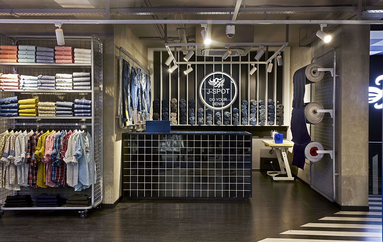 Flying Machine - Slott Wall Fixtures India Pvt. Ltd.